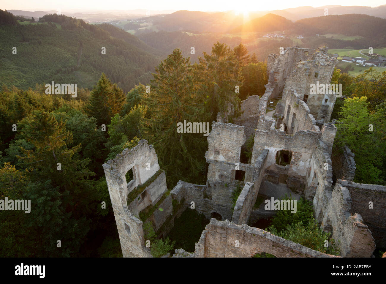 Pretty ruin hi-res stock photography and images - Alamy