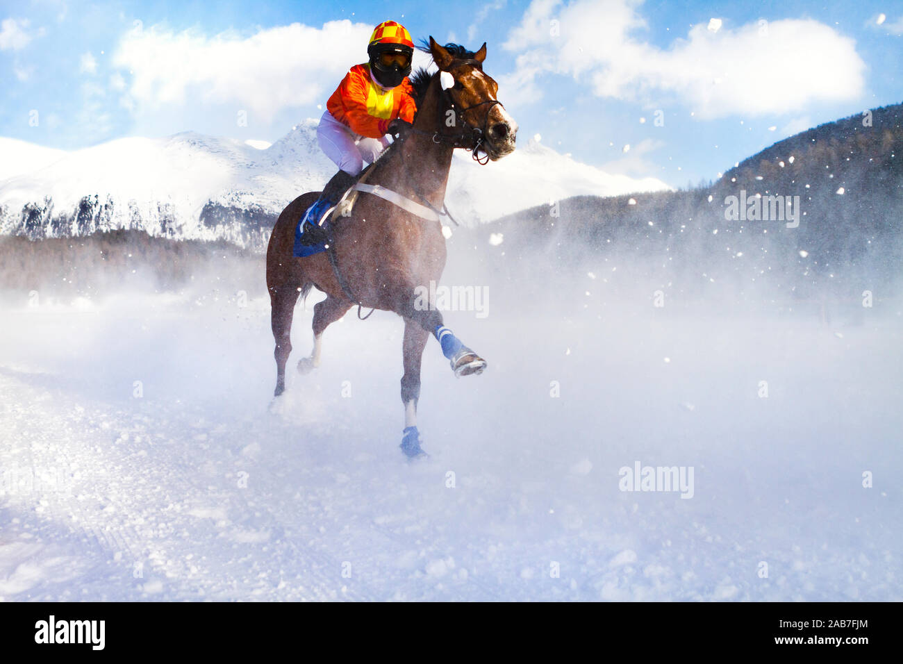 White turf hi-res stock photography and images - Alamy