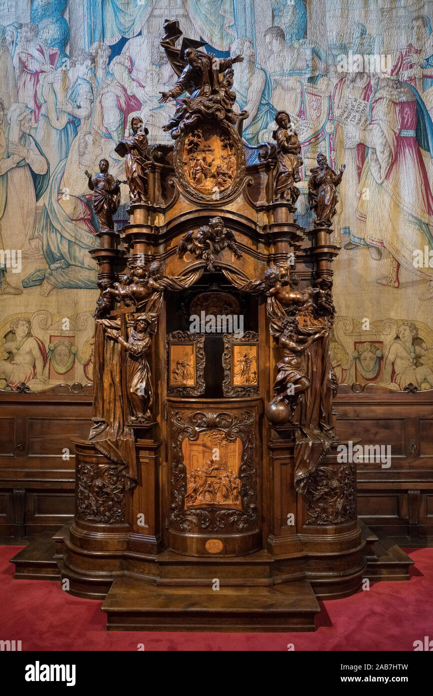 Baroque wooden confessional hi-res stock photography and images - Alamy