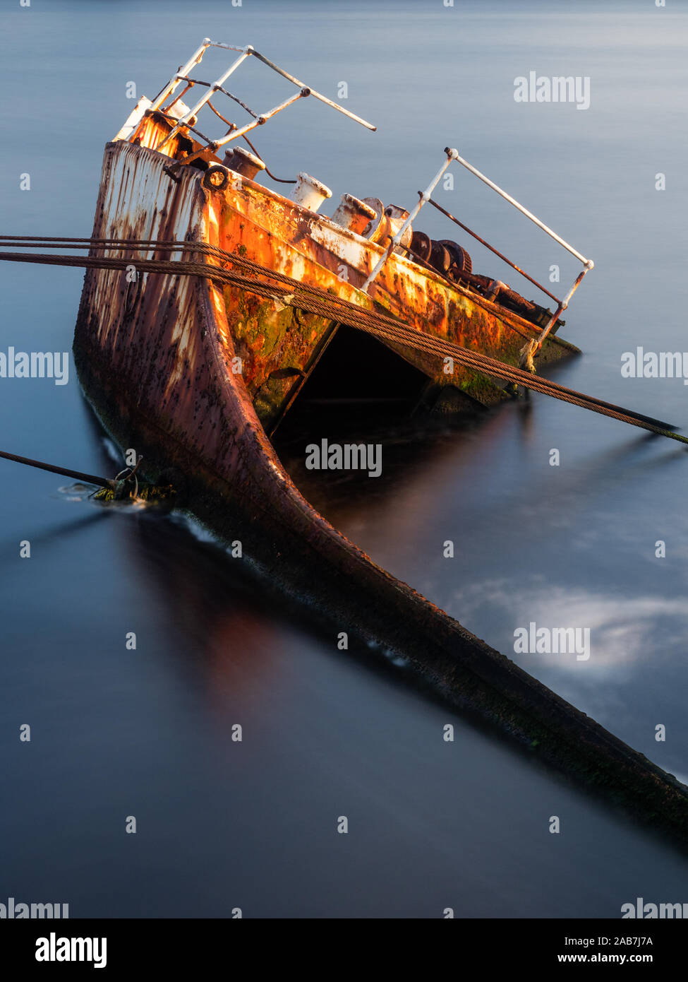 Rotting ship hi-res stock photography and images - Alamy