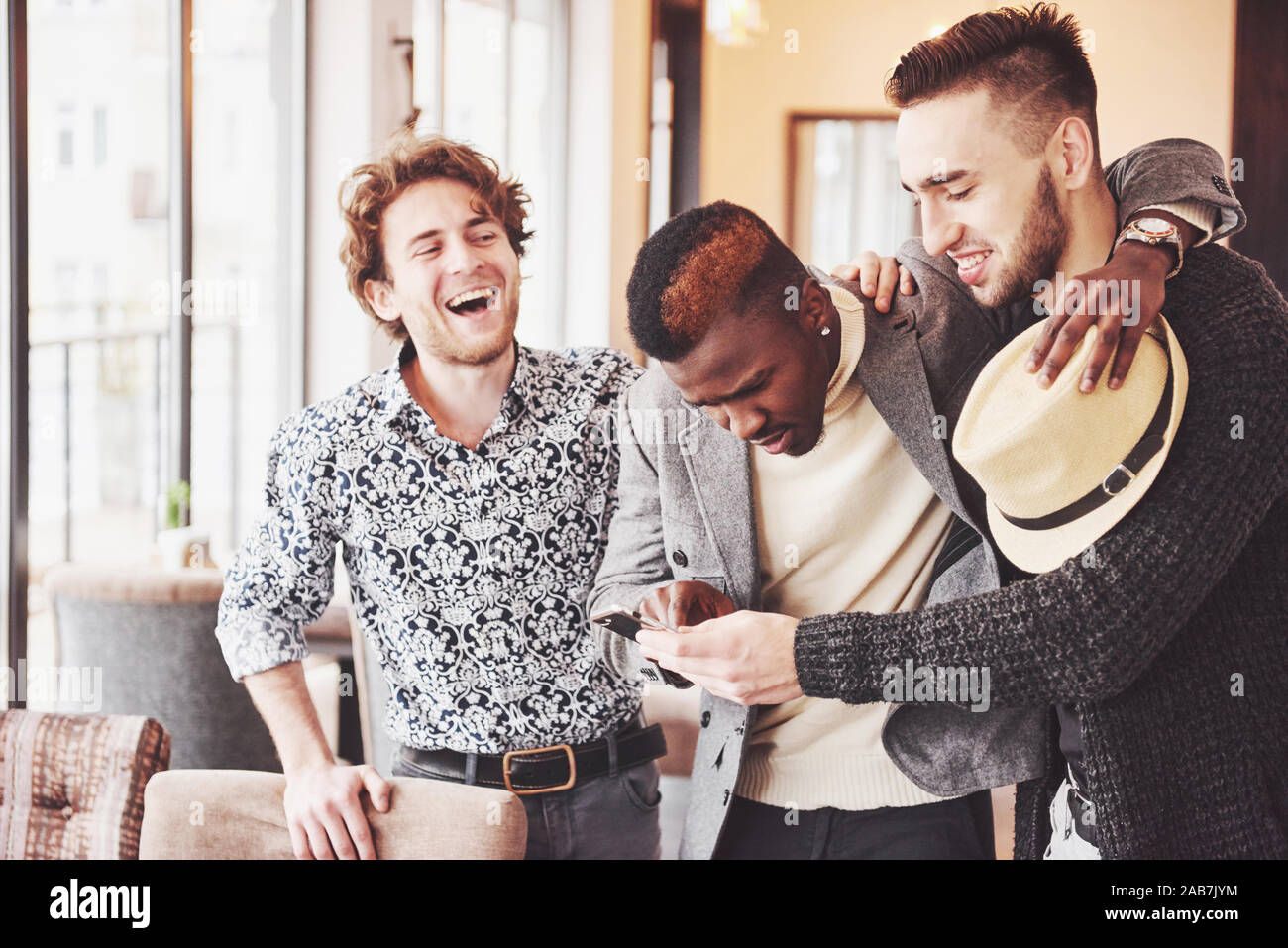 Wifi connected hi-res stock photography and images - Alamy