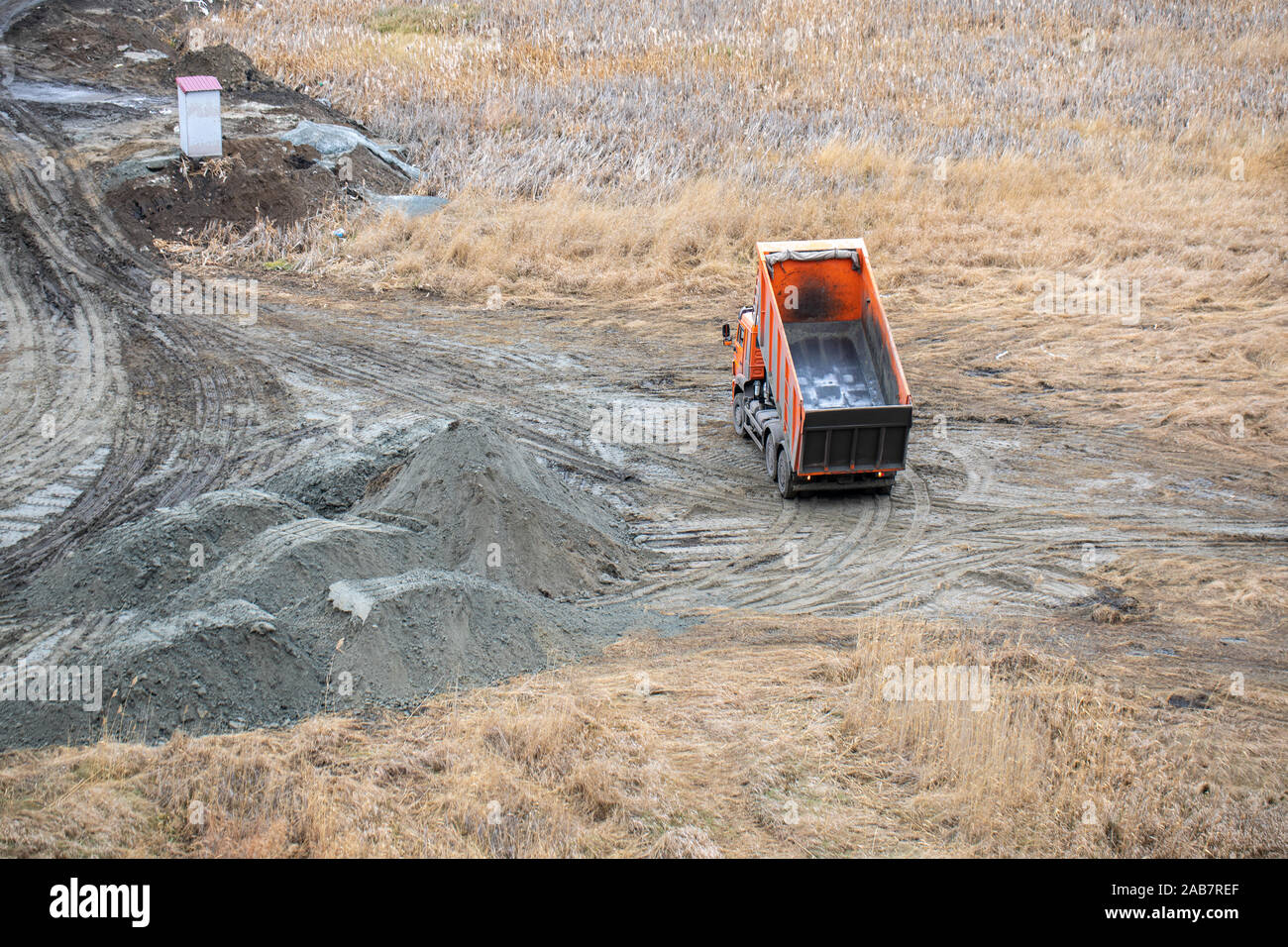 Soil moving tools hi-res stock photography and images - Alamy