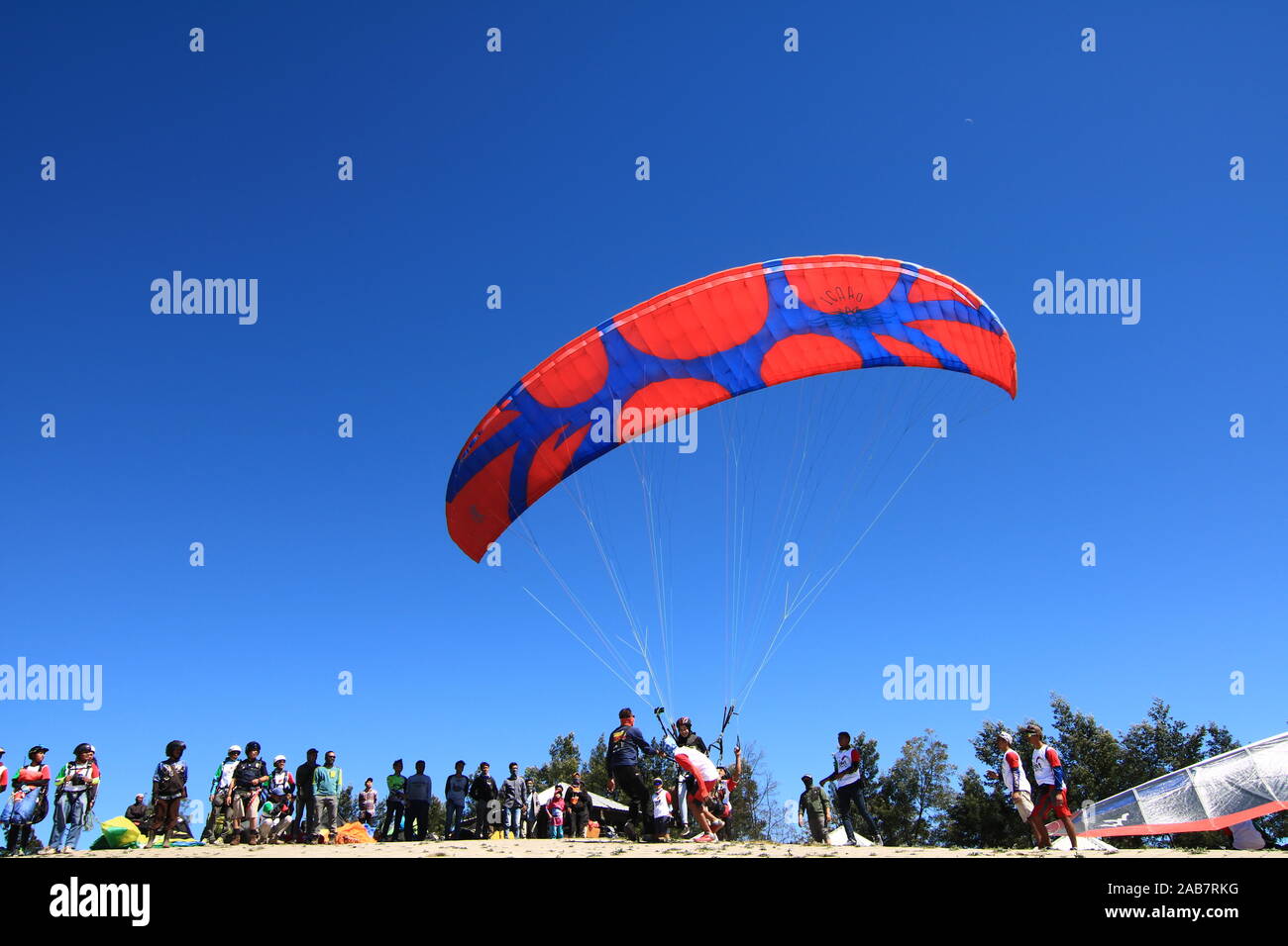 Paragliding indonesia hi-res stock photography and images - Alamy