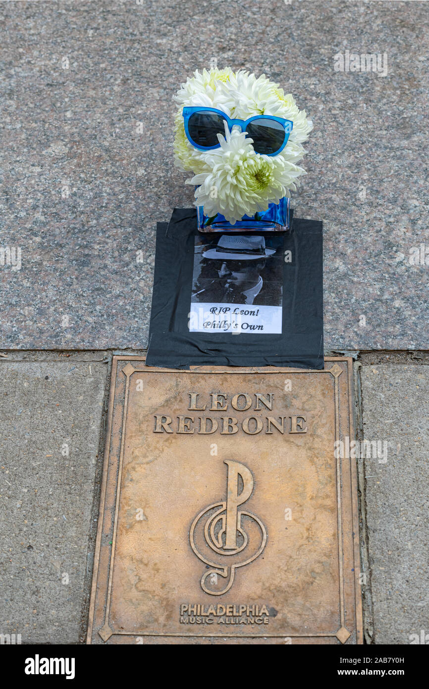 Leon redbone hi-res stock photography and images - Alamy