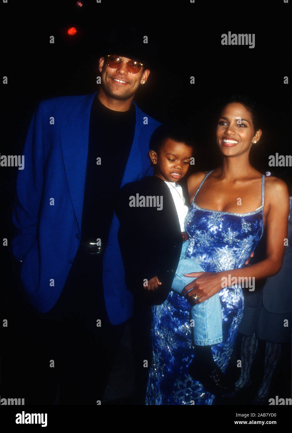 Losing isaiah halle berry hi-res stock photography and images - Alamy