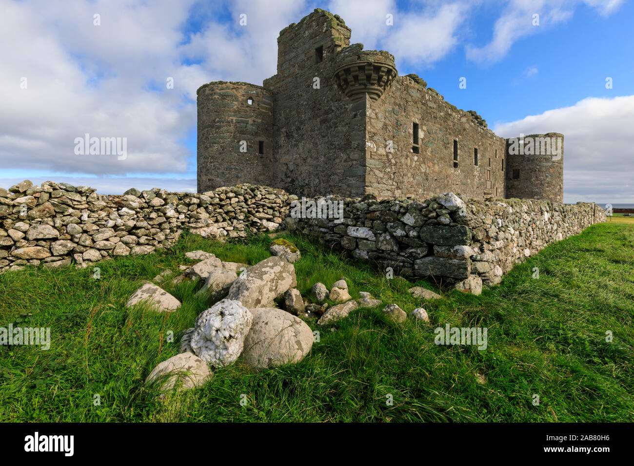 Muness Castle, 1598, most northerly in United Kingdom, coastal views ...