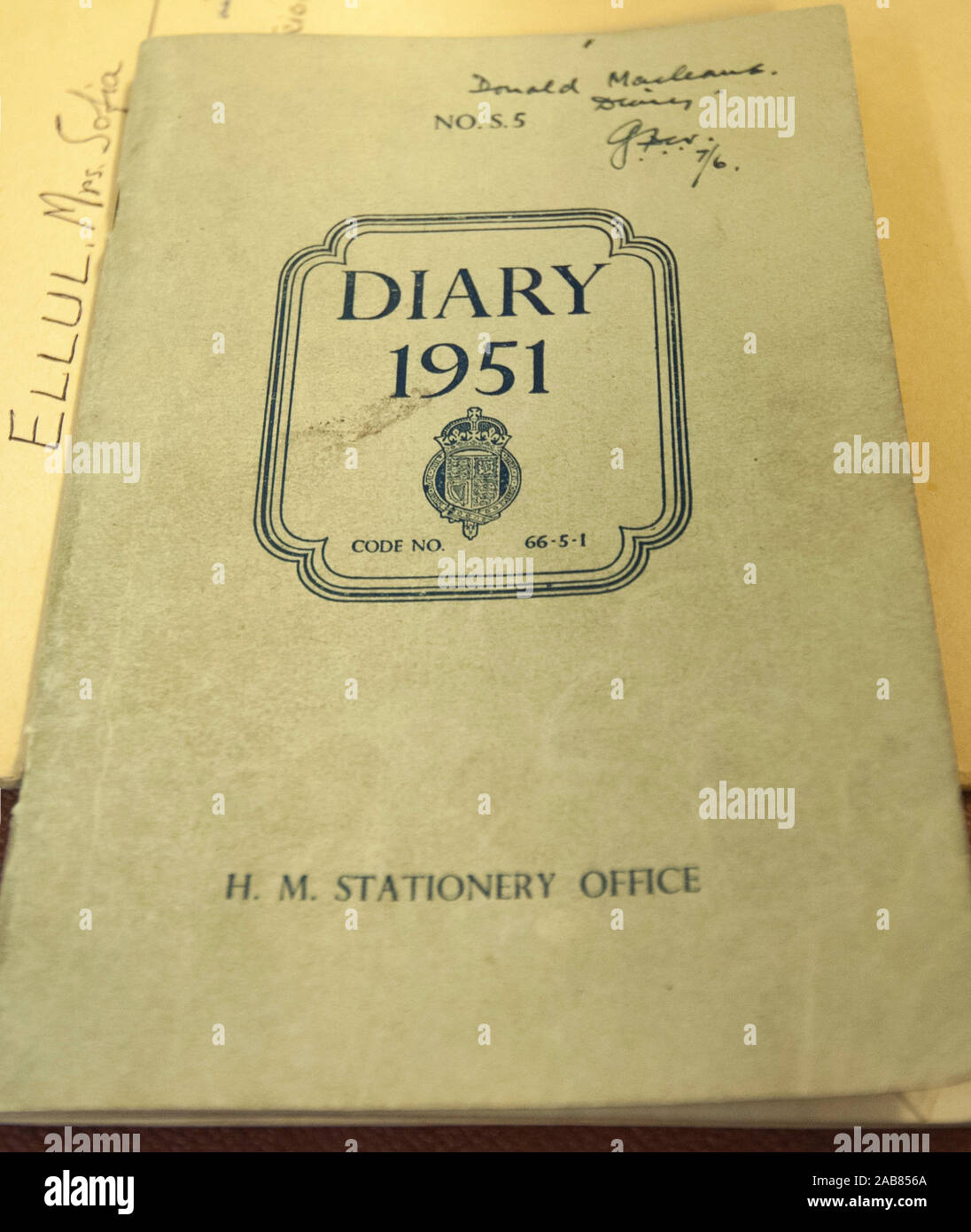 Don maclean spy hi-res stock photography and images - Alamy