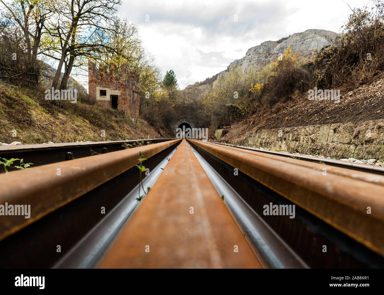 Rundown railway hi-res stock photography and images - Alamy