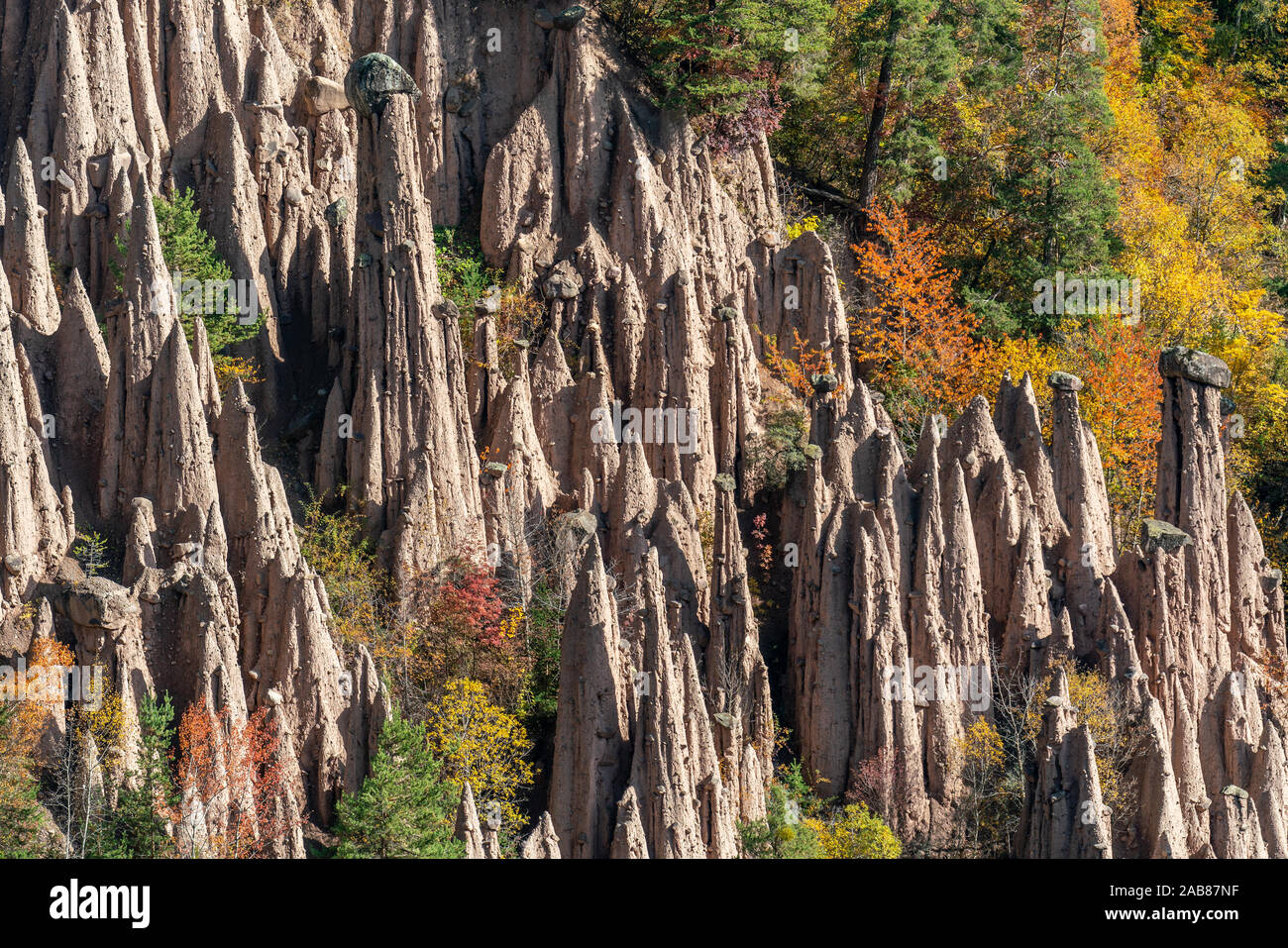 Pyramids monument hi-res stock photography and images - Alamy