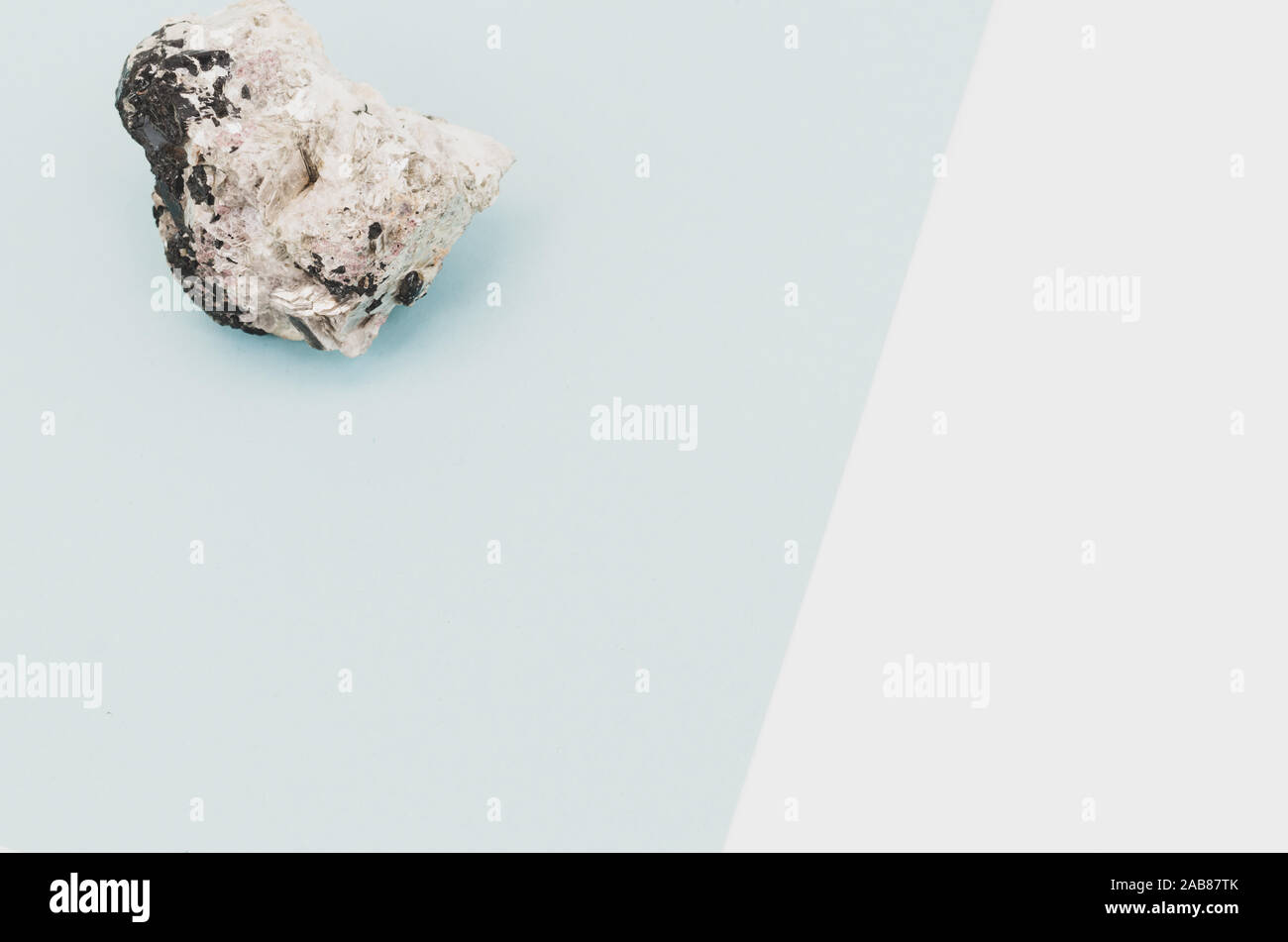 mineralogy science - rock sample Stock Photo - Alamy