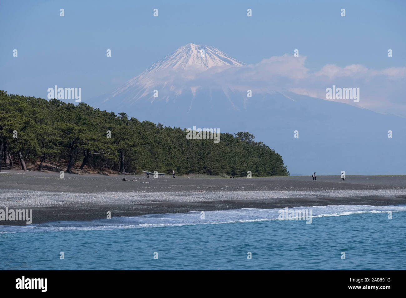 Japan, Shizuoka: Miho no Matsubara Beach and Mount Fuji in the ...
