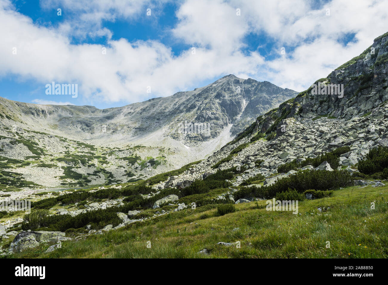 Beauty of mountain hi-res stock photography and images - Alamy