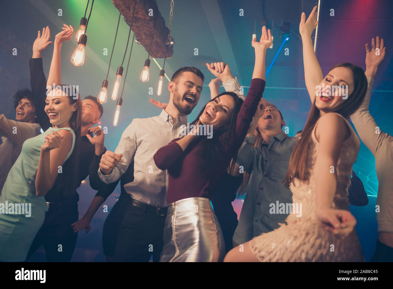 Portrait of cheerful positive high-school friends people gathering ...