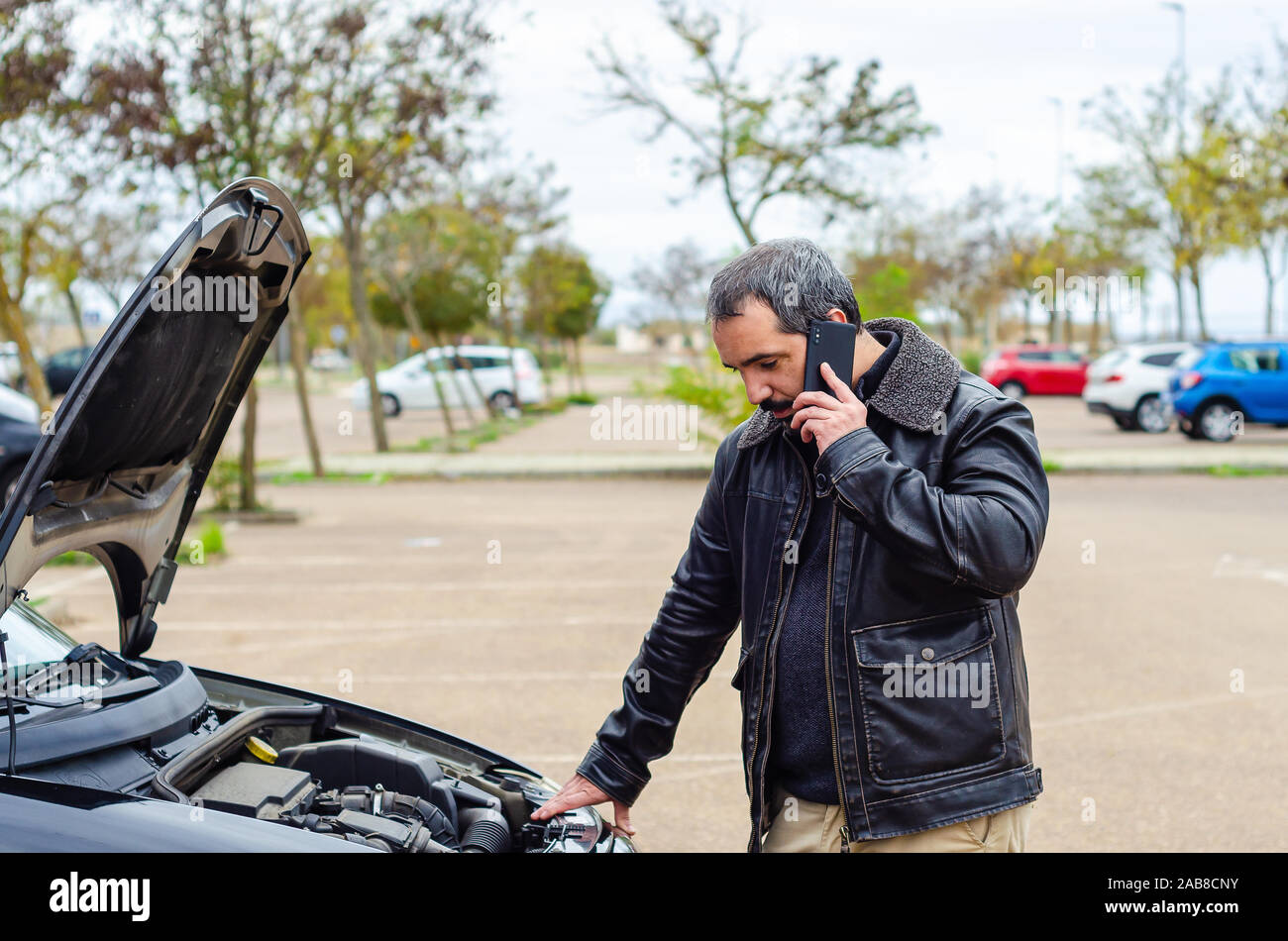 Breakdown car hi-res stock photography and images - Alamy
