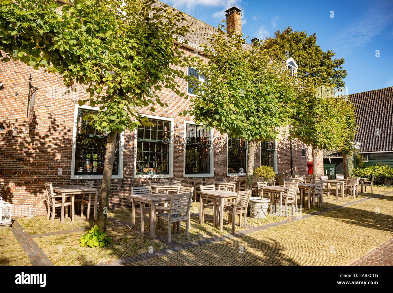 The exterior of the rural restaurant Stock Photo - Alamy