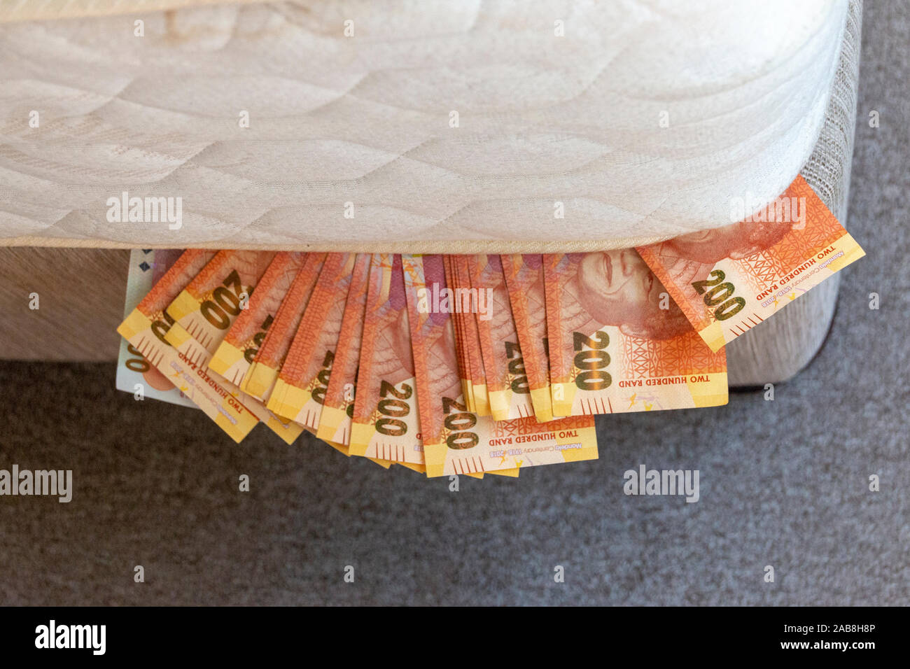 One hundred rand note hi-res stock photography and images - Alamy