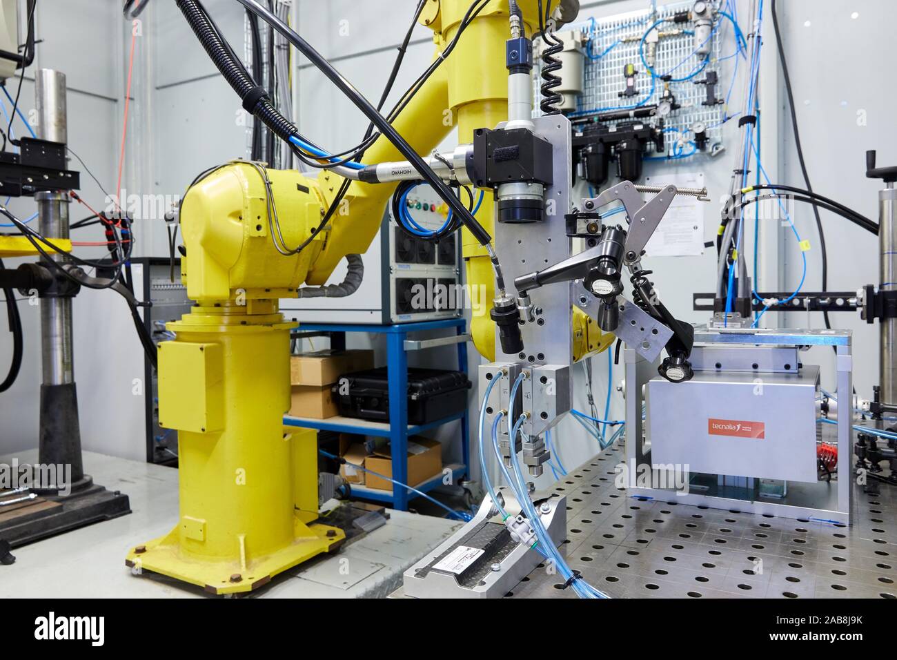 Cavity laser hi-res stock photography and images - Alamy