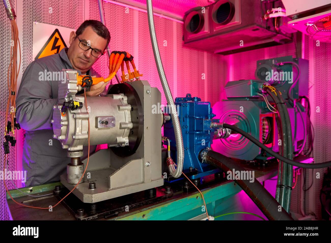 Engine test bench hi-res stock photography and images - Alamy