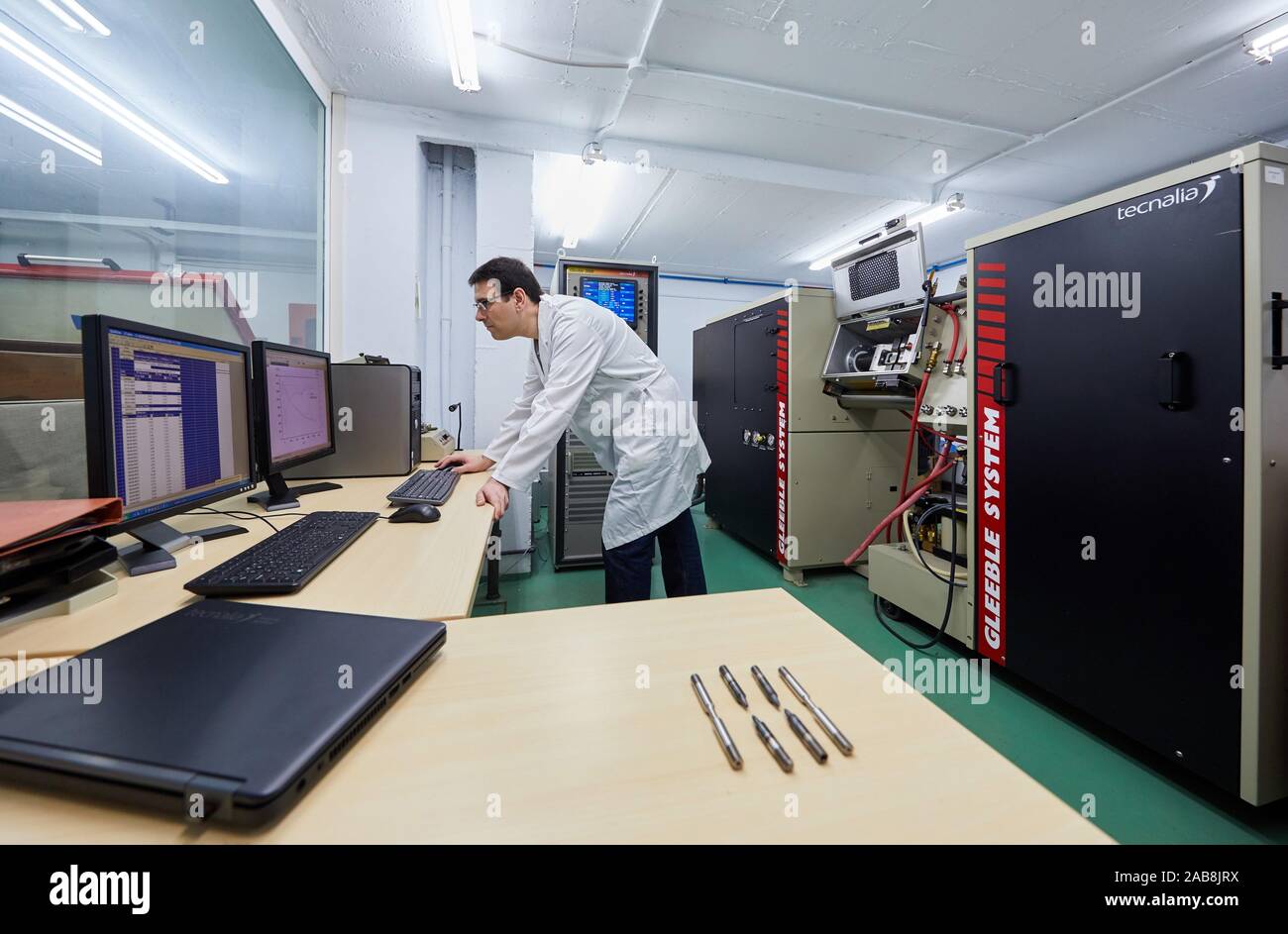 Gleeble hi-res stock photography and images - Alamy