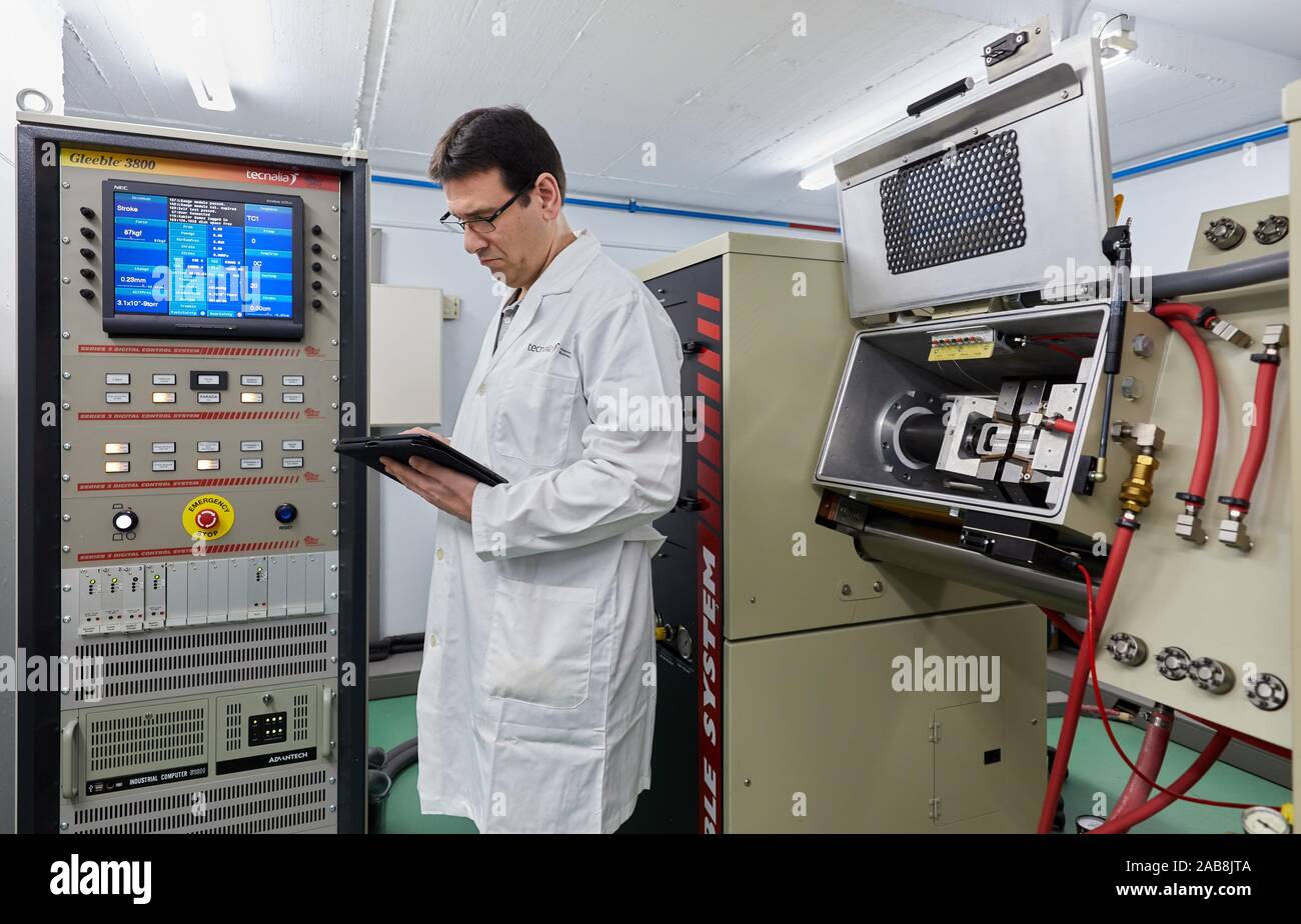 Human simulation hi-res stock photography and images - Alamy