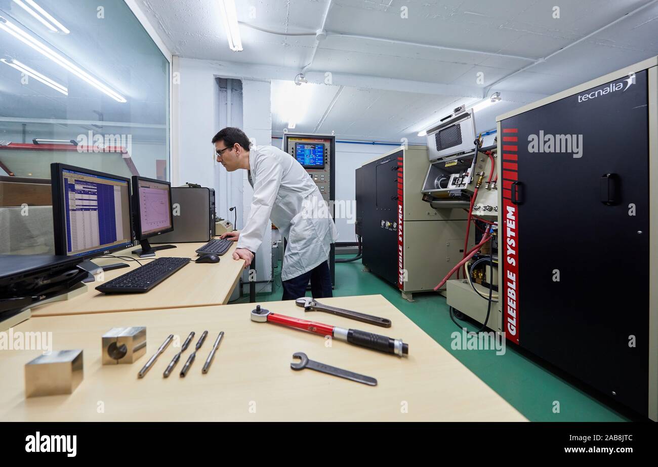 Gleeble hi-res stock photography and images - Alamy