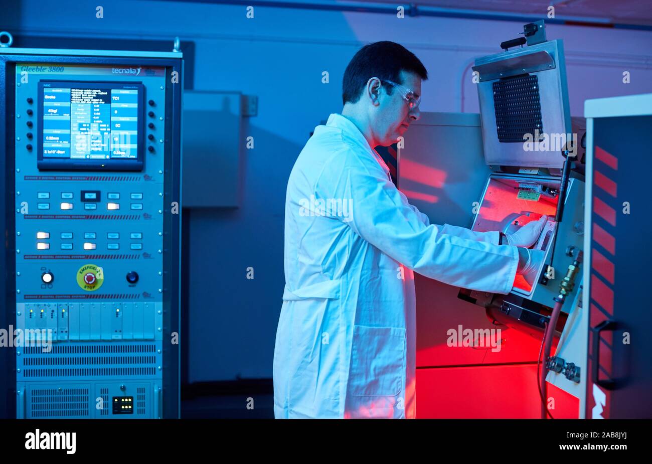 Gleeble hi-res stock photography and images - Alamy