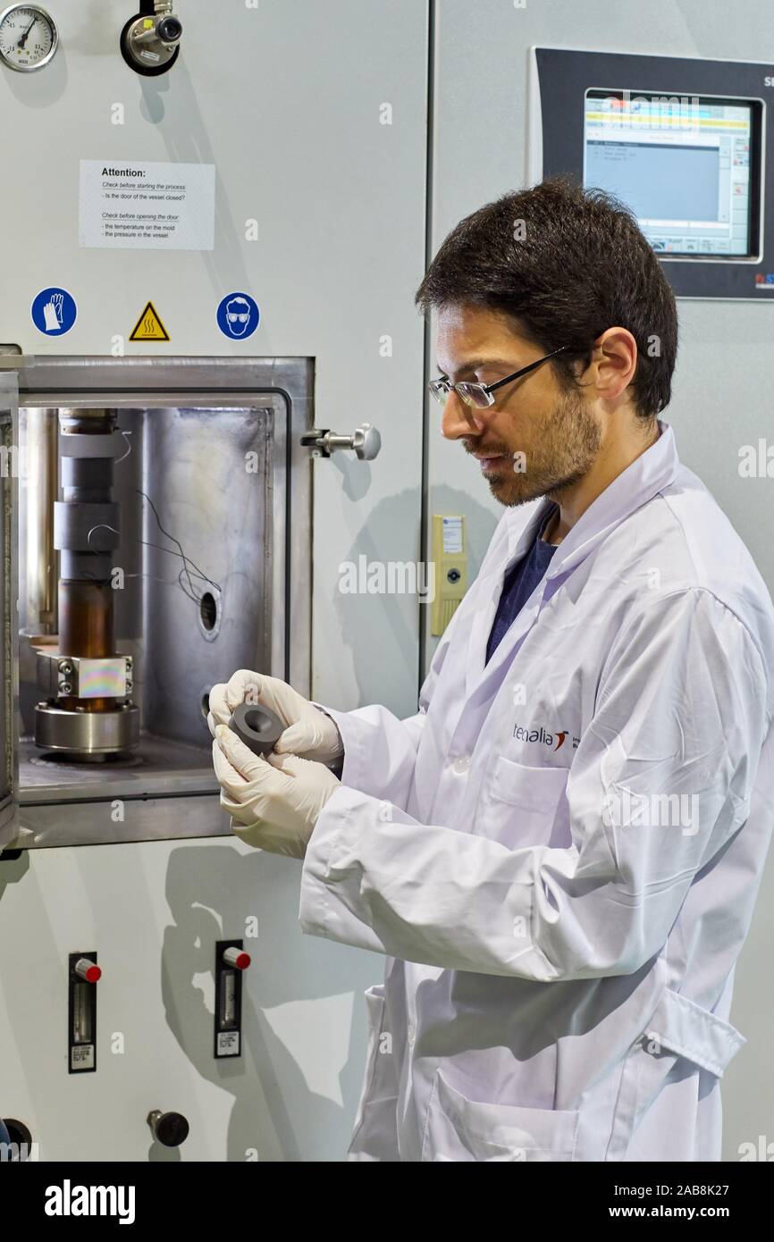 Metallurgical laboratory hi-res stock photography and images - Alamy
