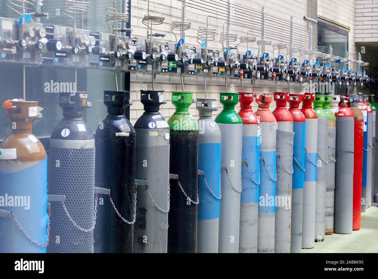 Cylinder cylinders hi-res stock photography and images - Alamy
