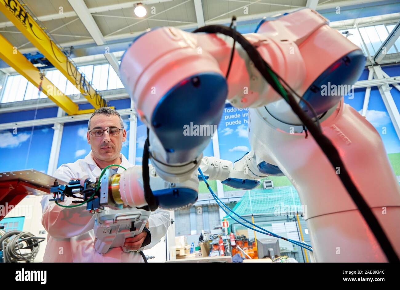 Robot in robotics research facility hi-res stock photography and images ...