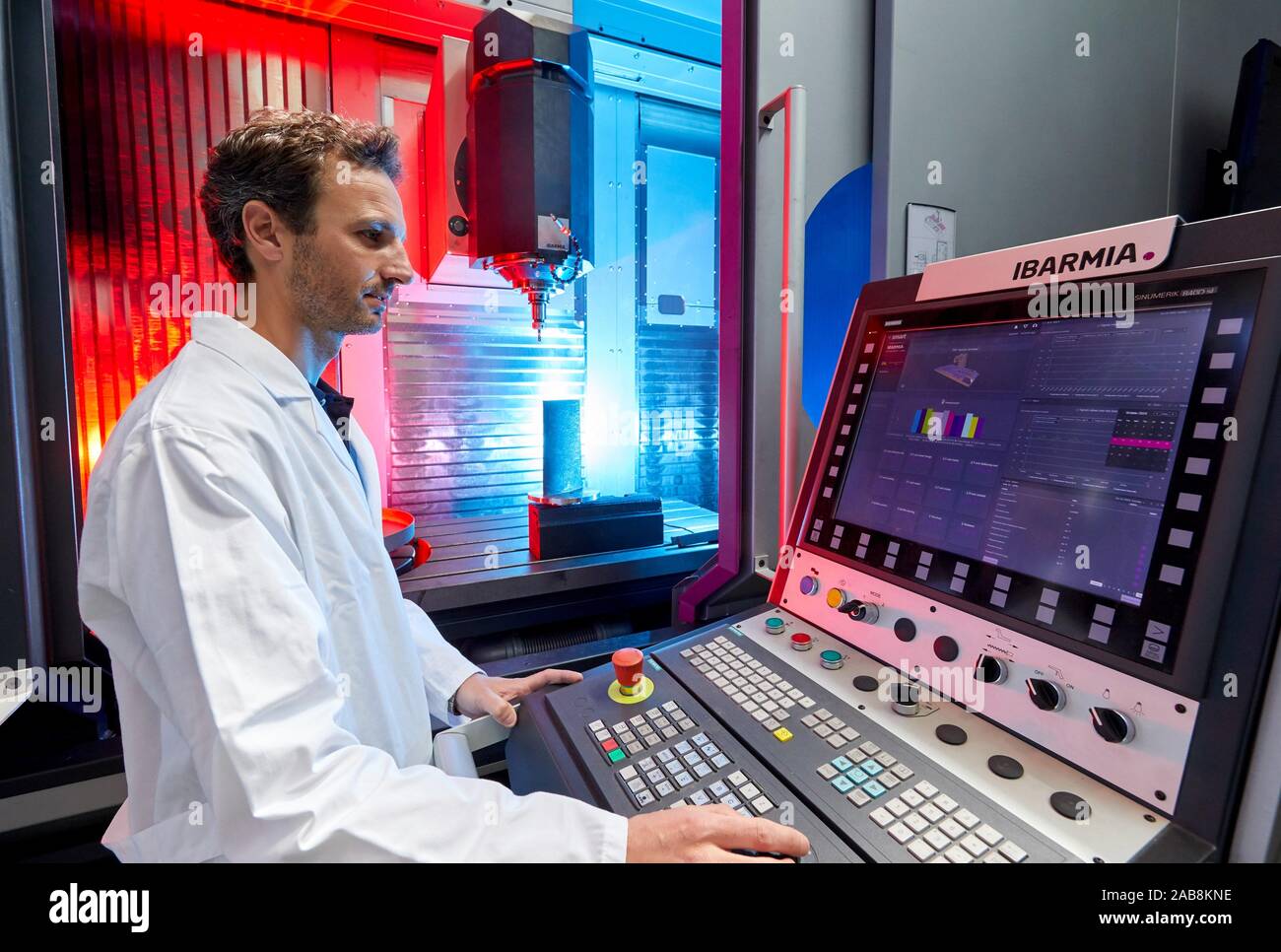 Processing software hi-res stock photography and images - Alamy