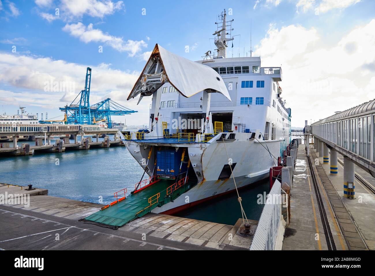 Loading trucks hi-res stock photography and images - Alamy
