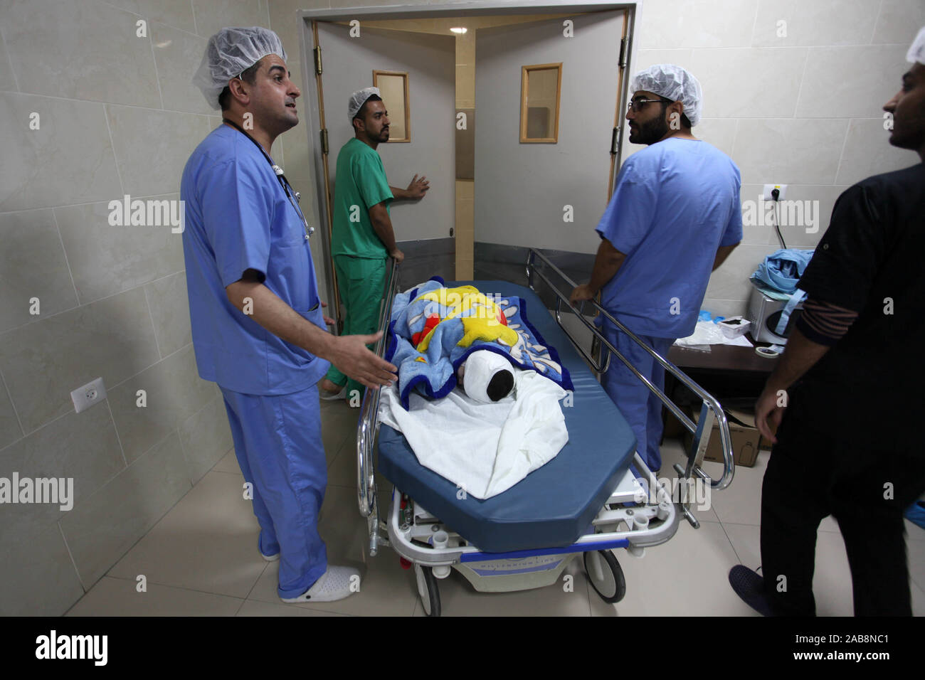 Gaza City, Gaza Strip, Palestinian Territory. 26th Nov, 2019. A Qatari ...