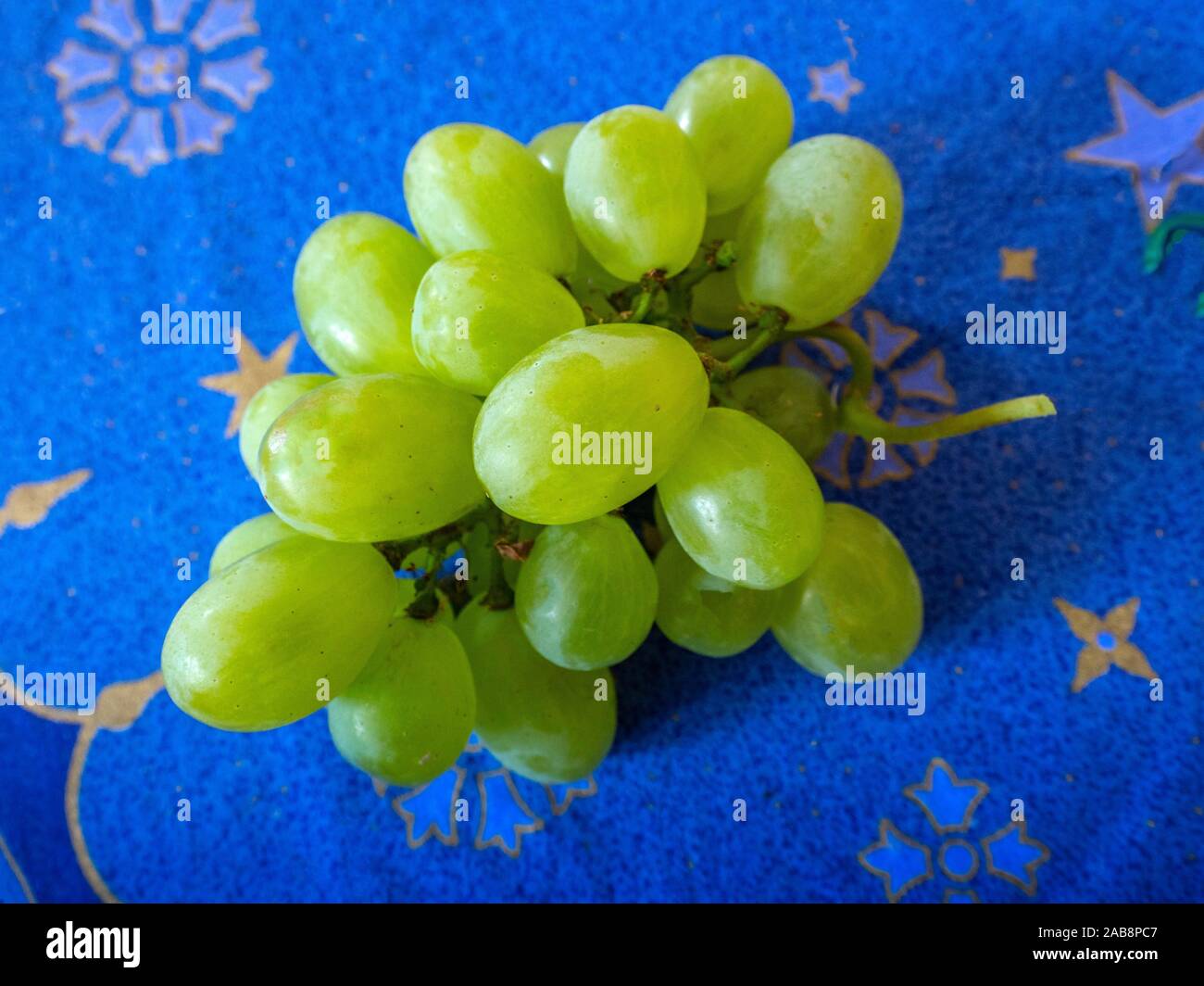 White grape image hi-res stock photography and images - Alamy