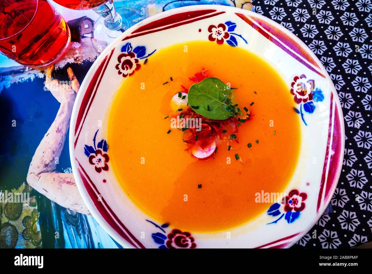 Cold food hi-res stock photography and images - Alamy