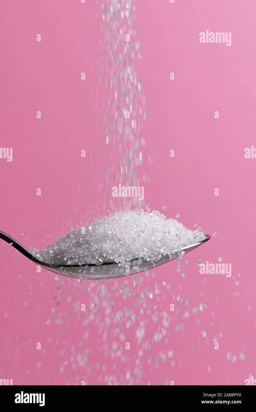 Sugar pouring into a pile hi-res stock photography and images - Alamy