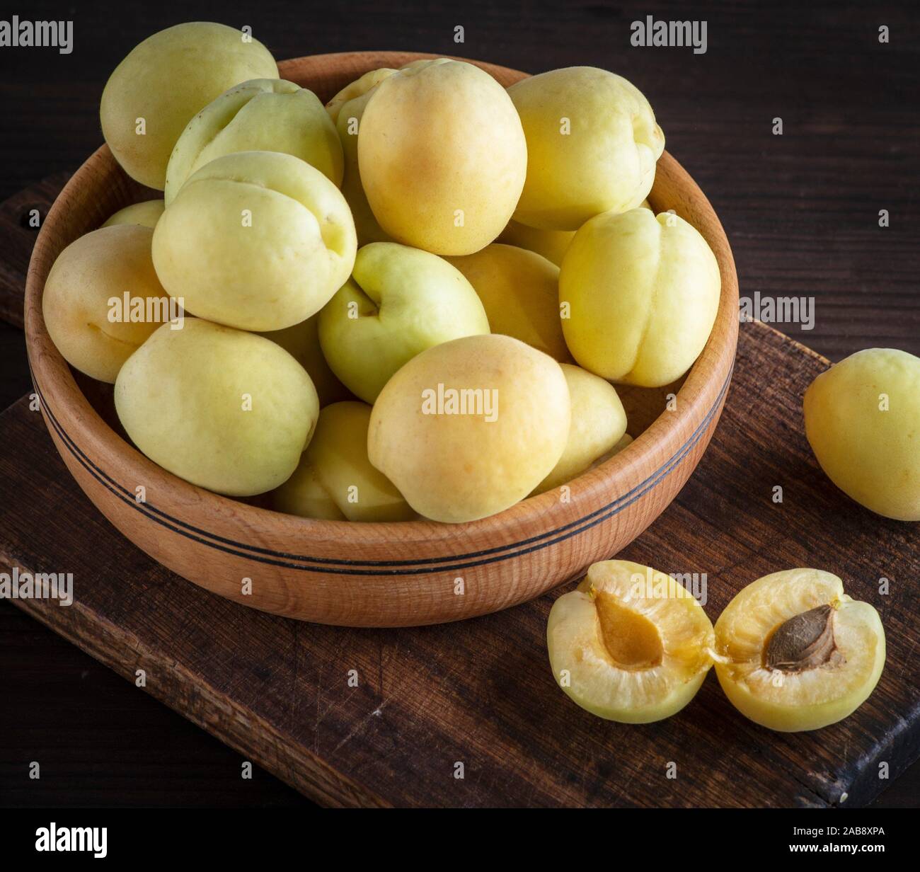 Apricot varieties hi-res stock photography and images - Alamy