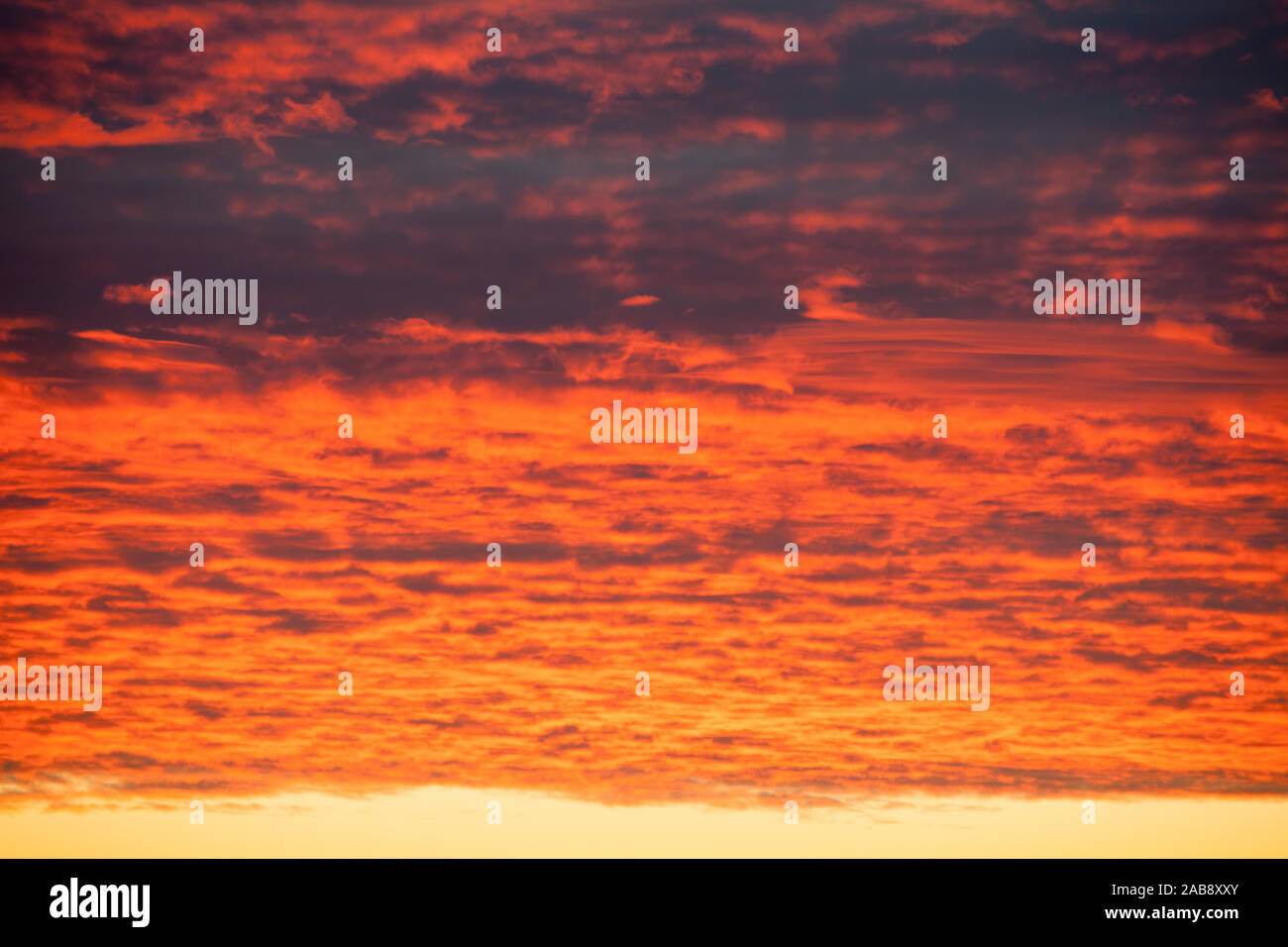 Flaming sky hi-res stock photography and images - Alamy