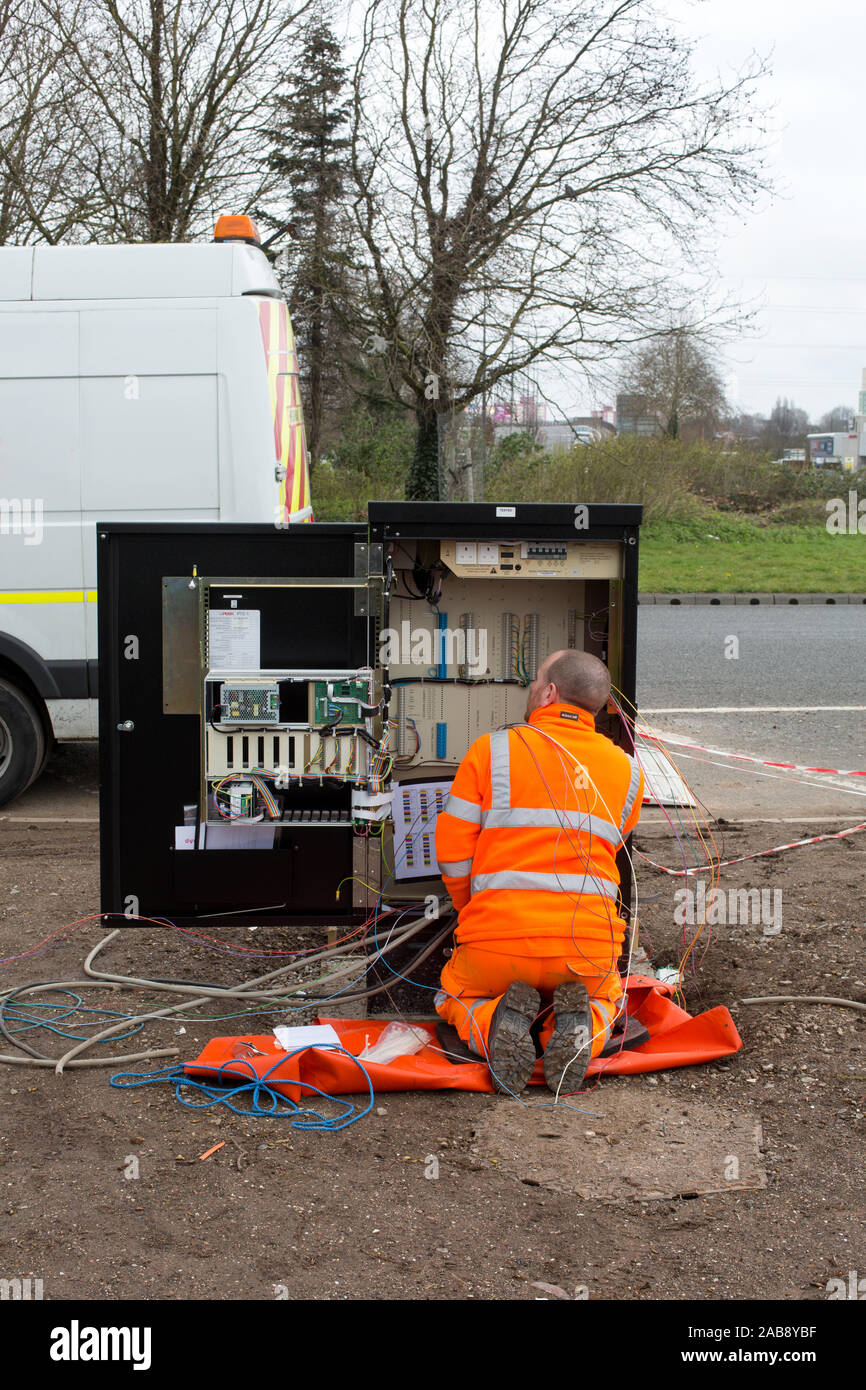 Worker not wearing ppe hi-res stock photography and images - Alamy