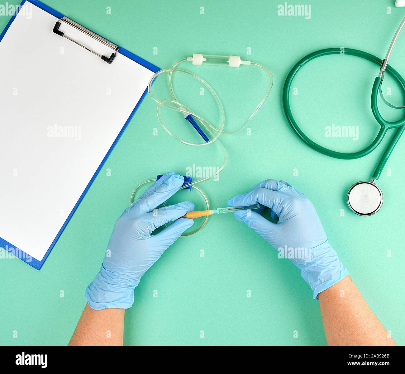 Intravenous injections hi-res stock photography and images - Alamy