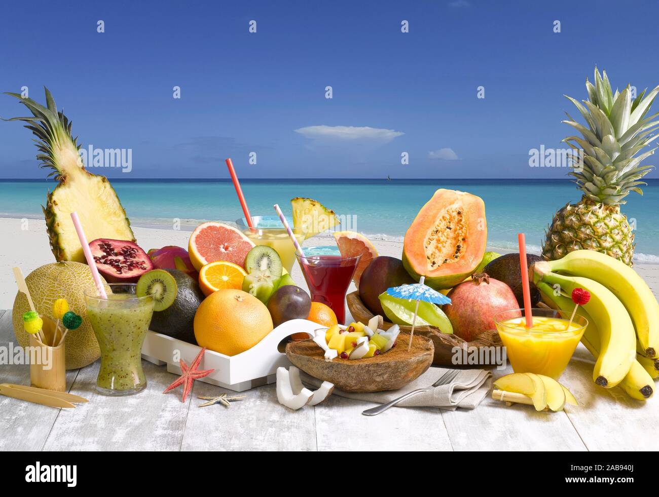 Edible caribbean tropical fruits hi-res stock photography and images ...