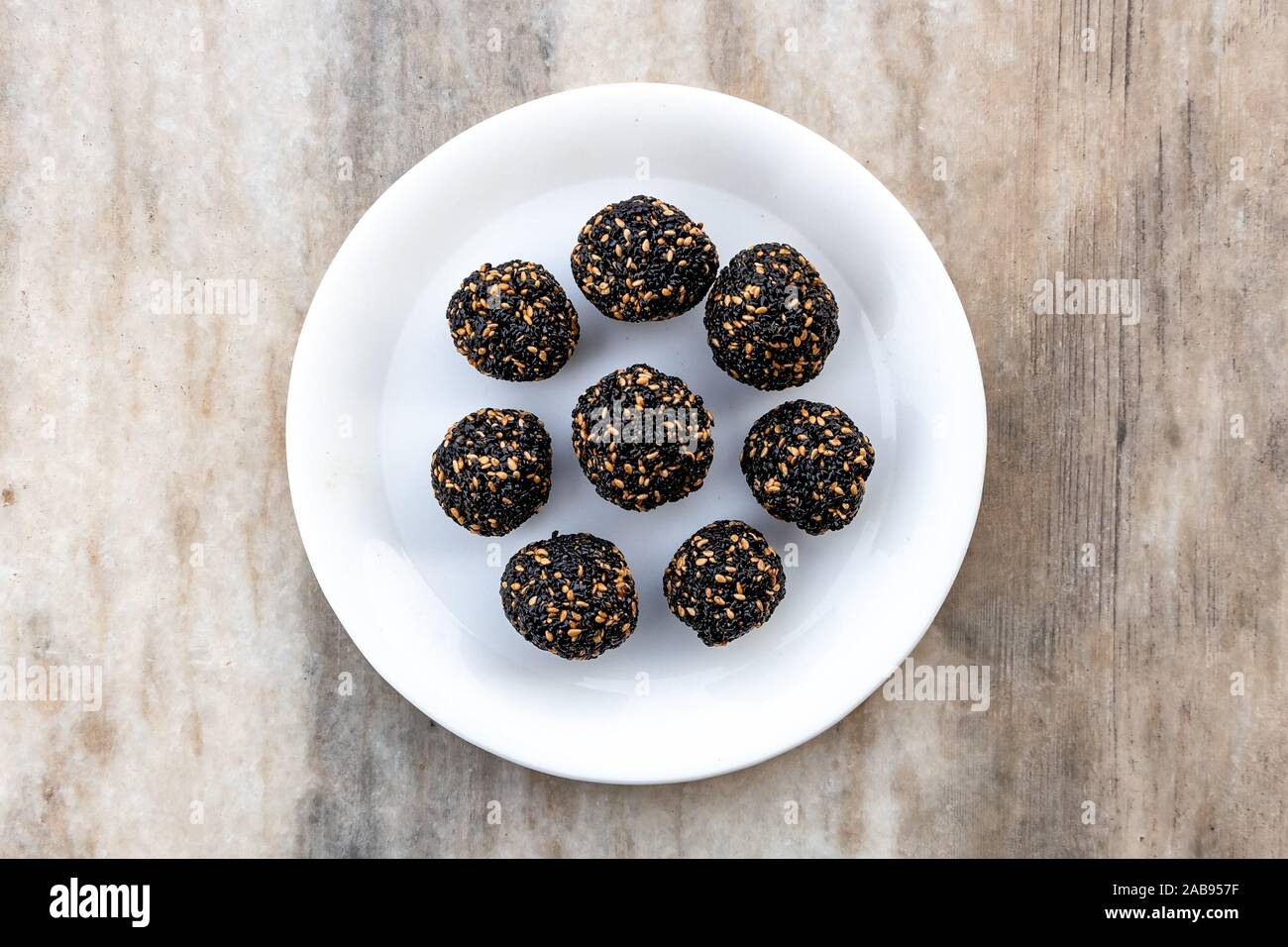 White ladoo hi-res stock photography and images - Alamy
