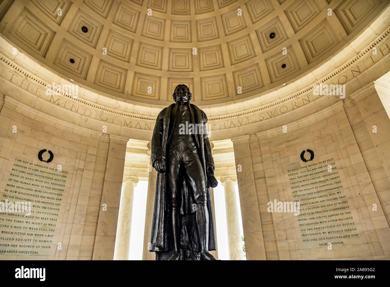 Rotunda declaration of independence hi-res stock photography and images ...