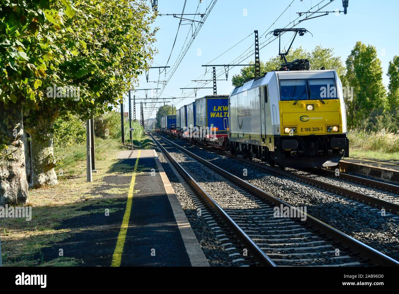 Freight train france hi-res stock photography and images - Alamy