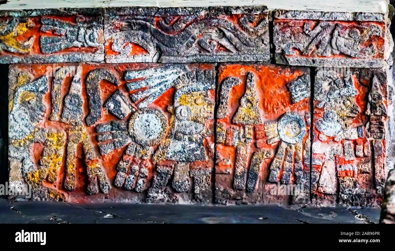 Eagle stone aztec hi-res stock photography and images - Alamy