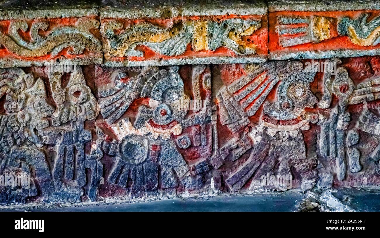 Aztec temple hi-res stock photography and images - Alamy