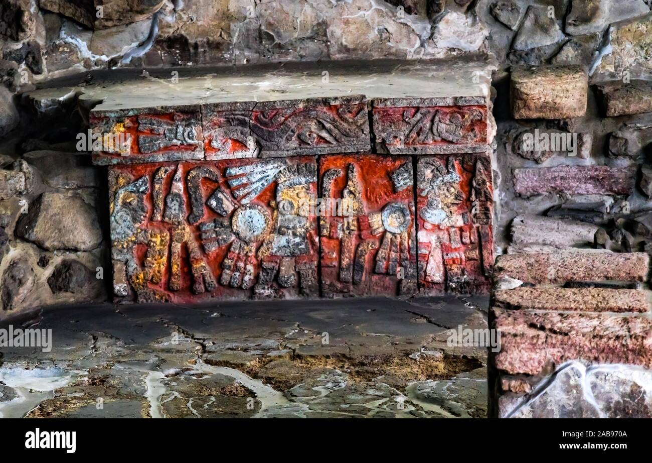 Eagle warrior aztec hi-res stock photography and images - Alamy