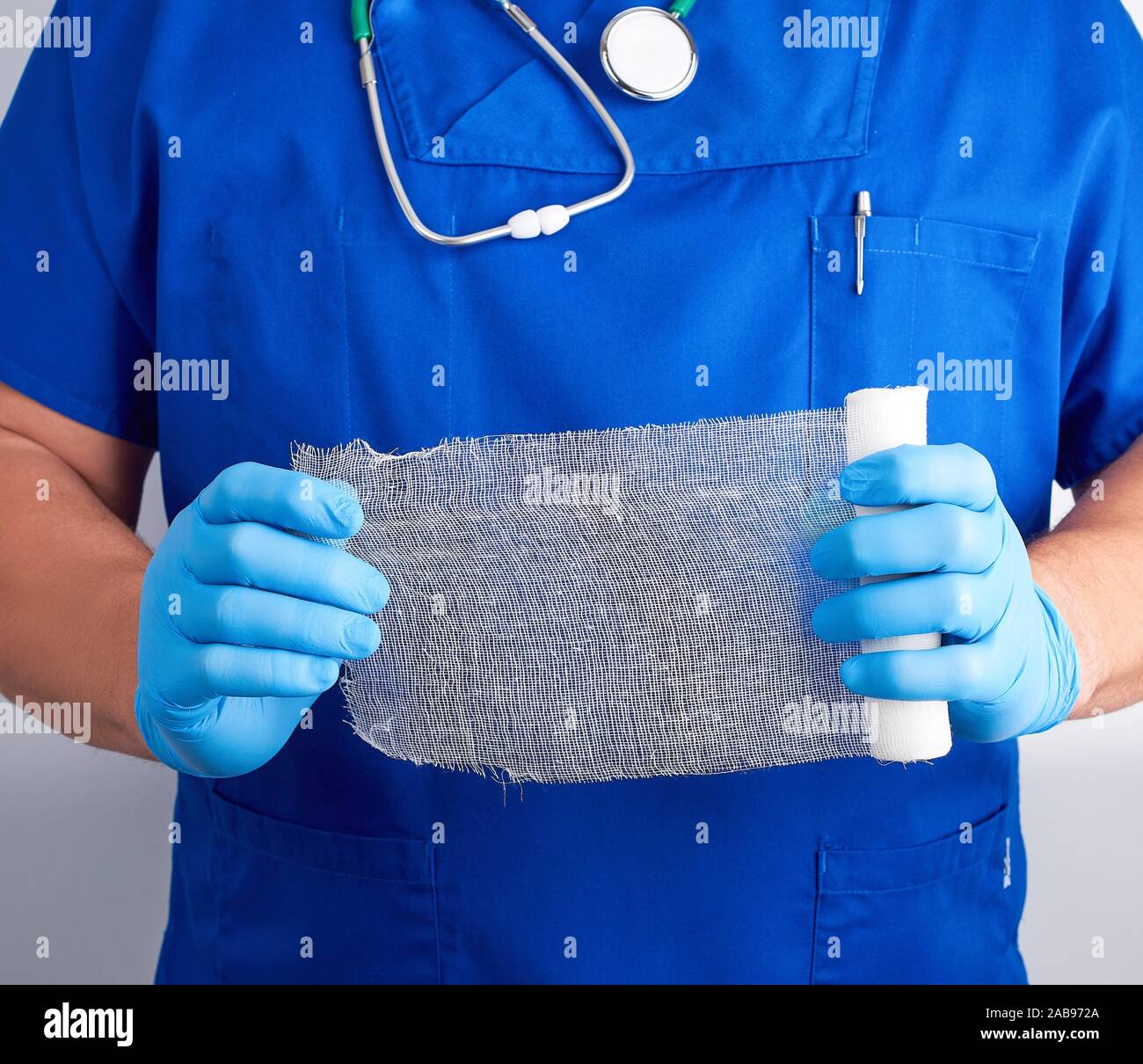Doctor roll up hi-res stock photography and images - Alamy