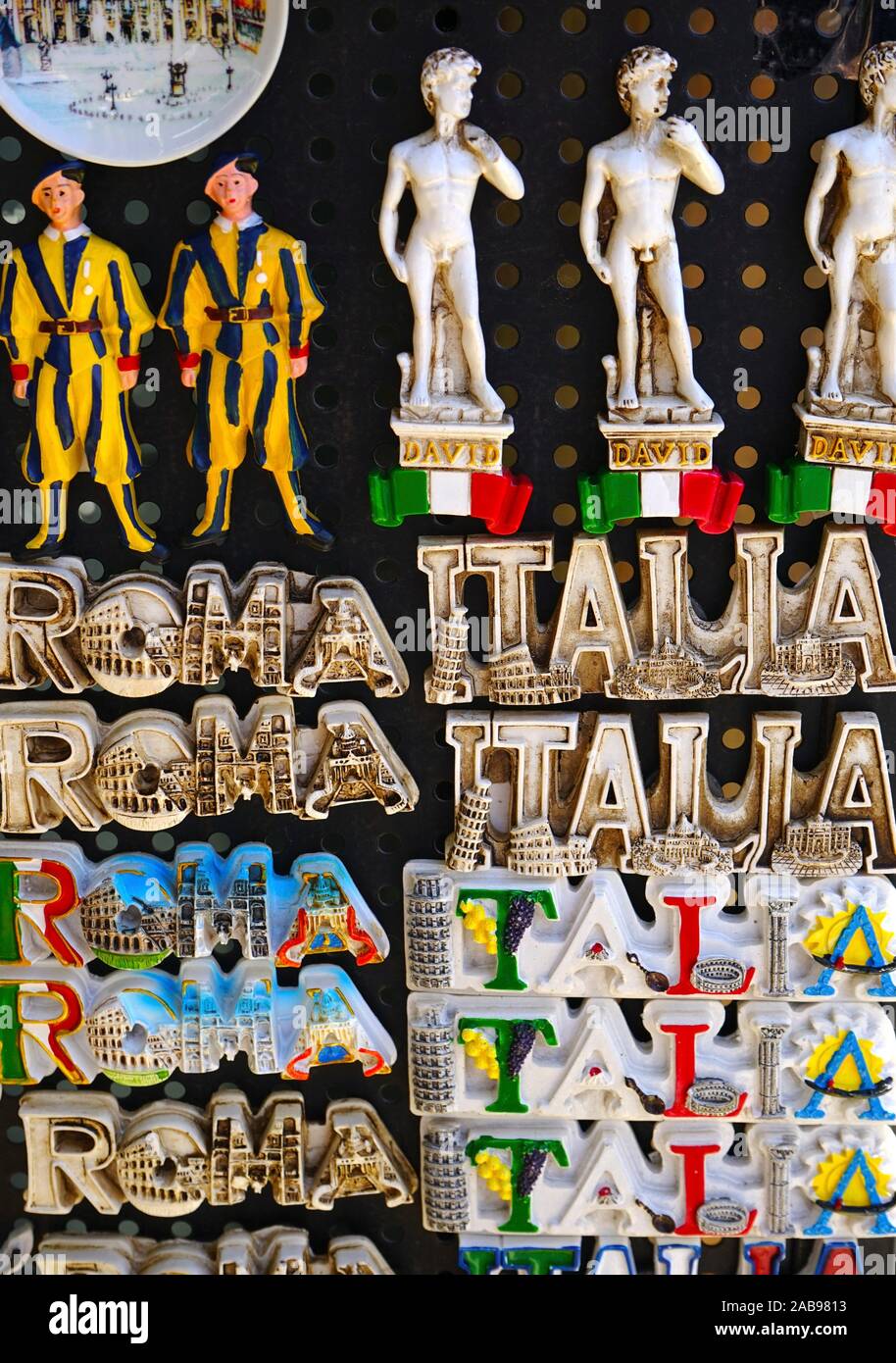 Colosseum magnet hi-res stock photography and images - Alamy