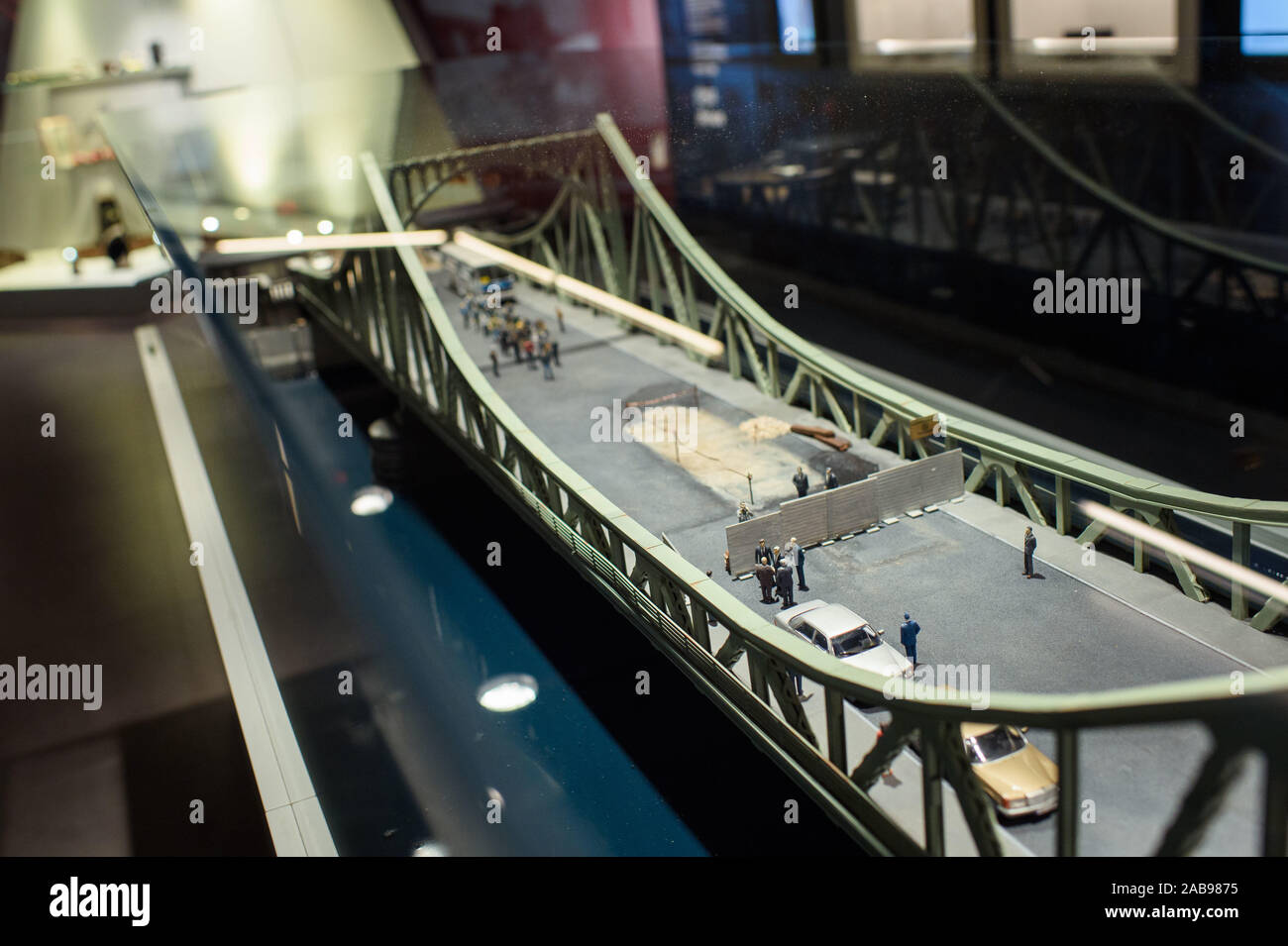 Berlin, Germany. 26th Nov, 2019. A model of the Glienicke Bridge on the ...
