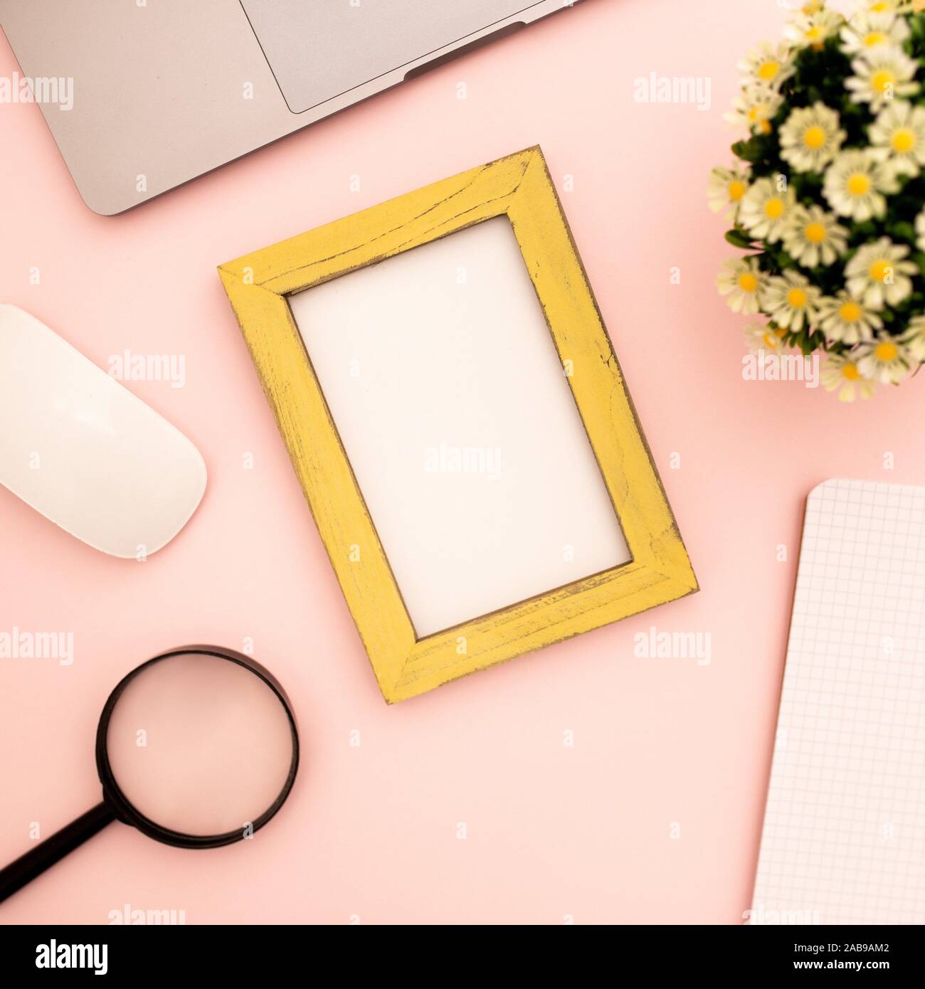 Wooden living space hi-res stock photography and images - Alamy